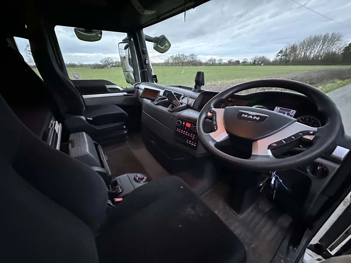 MAN TGX 26 440 6 X 2 Tractor Unit - NV65GKZ - Sotrex Limited