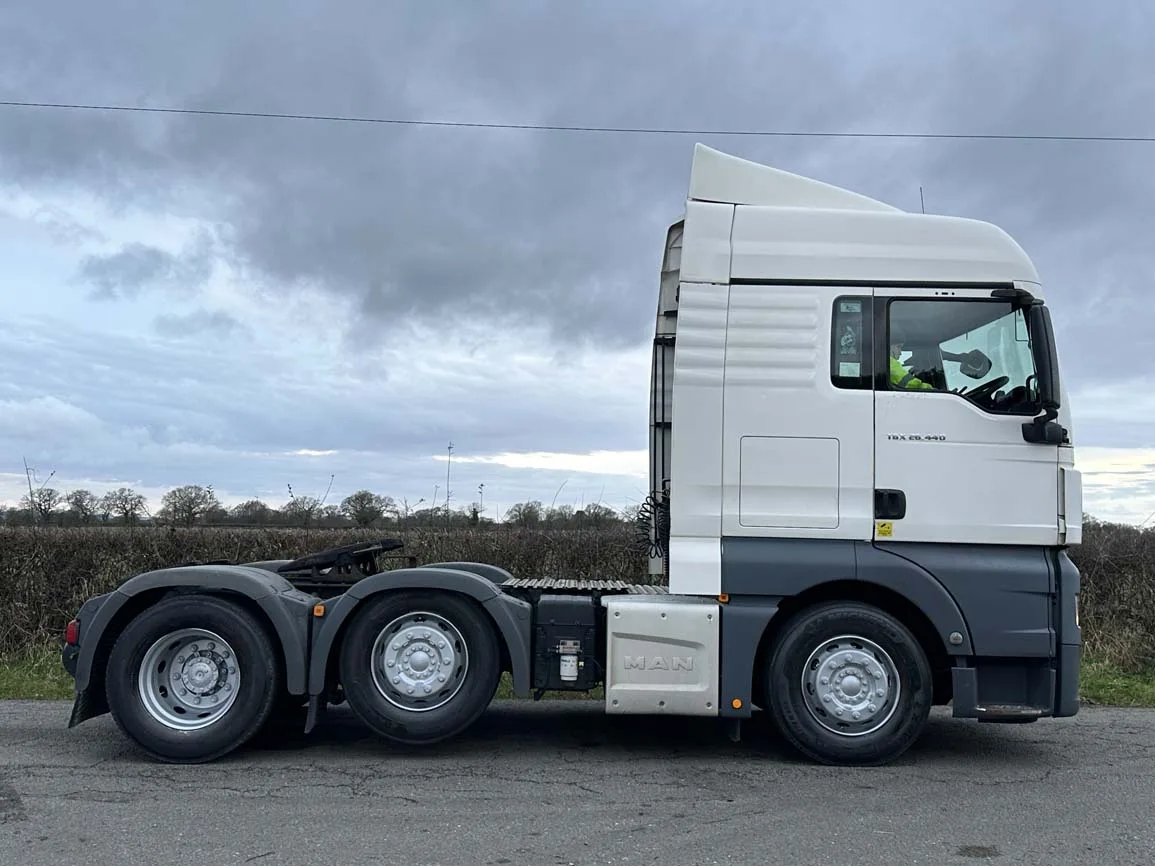 MAN TGX 26 440 6 X 2 Tractor Unit - NV65GKZ - Sotrex Limited