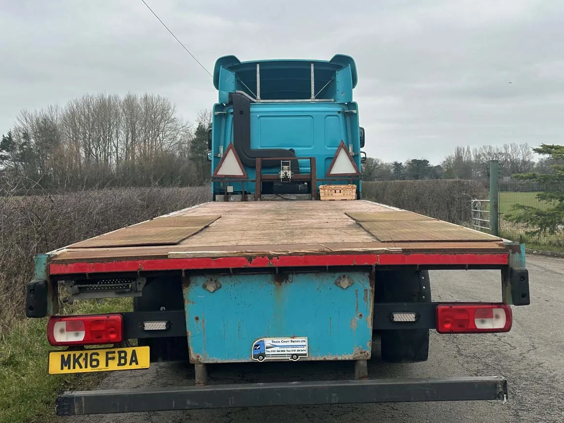 DAF CF 370 6 X 2 Sleeper Cab Flatbed - MK16FBA - Sotrex Limited