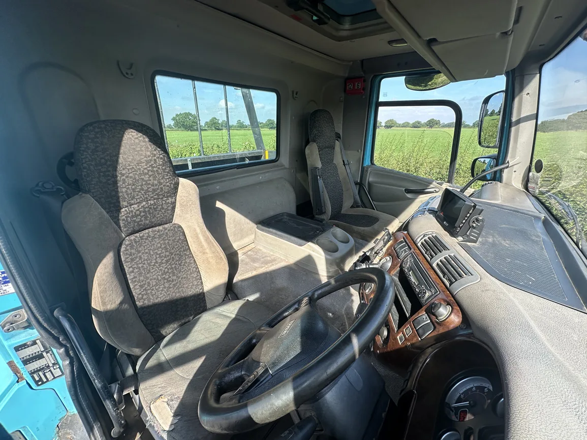 DAF CF75 310 4 X 2 Dropside Beavertail - HK08NBE - Sotrex Limited