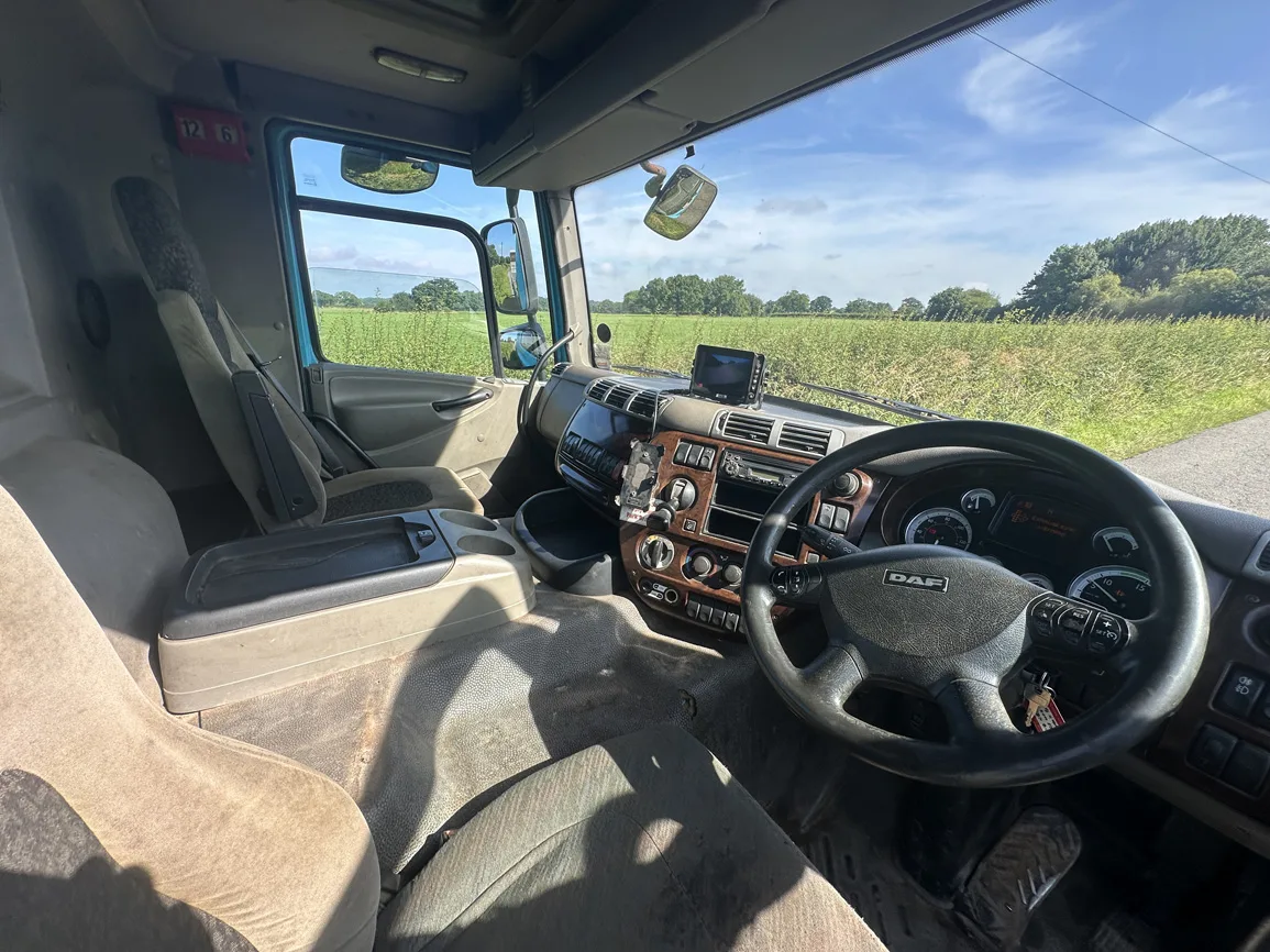 DAF CF75 310 4 X 2 Dropside Beavertail - HK08NBE - Sotrex Limited
