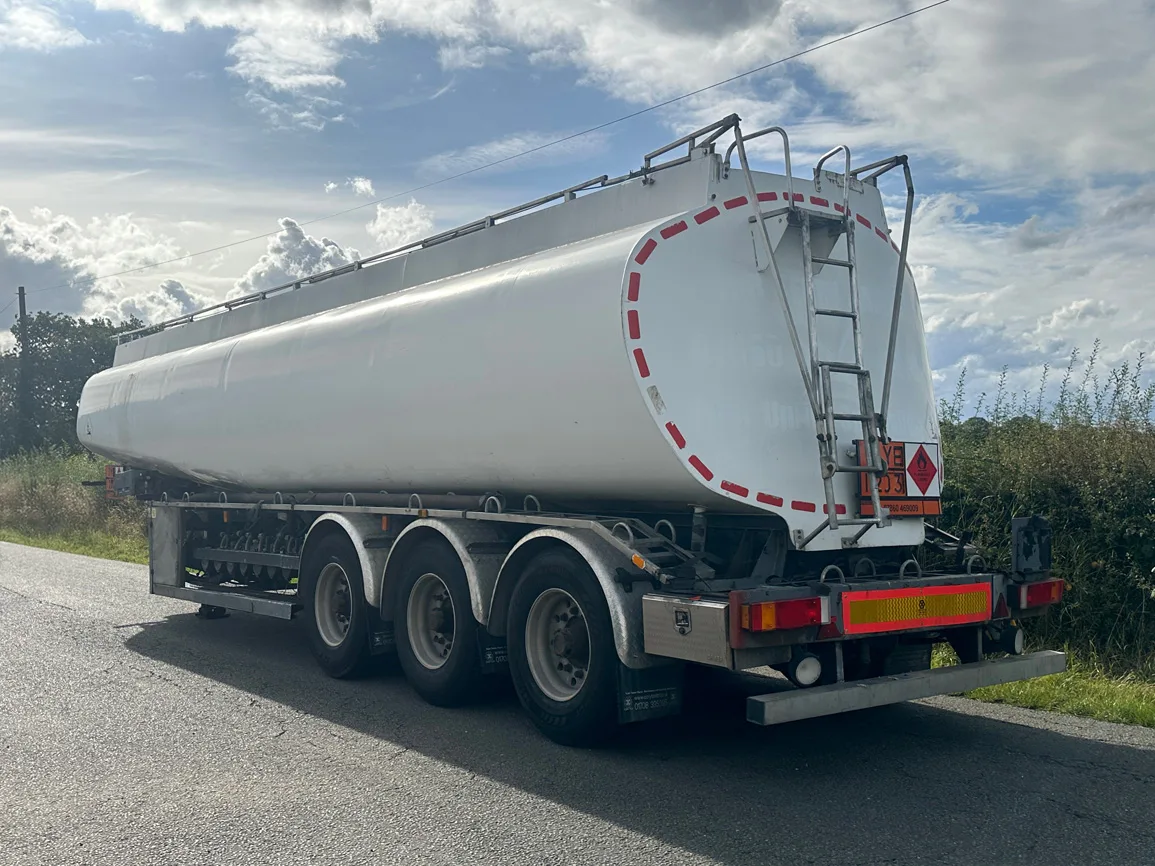 Thompson Triaxle Alloy Fuel Tanker - A124981 - Sotrex Limited